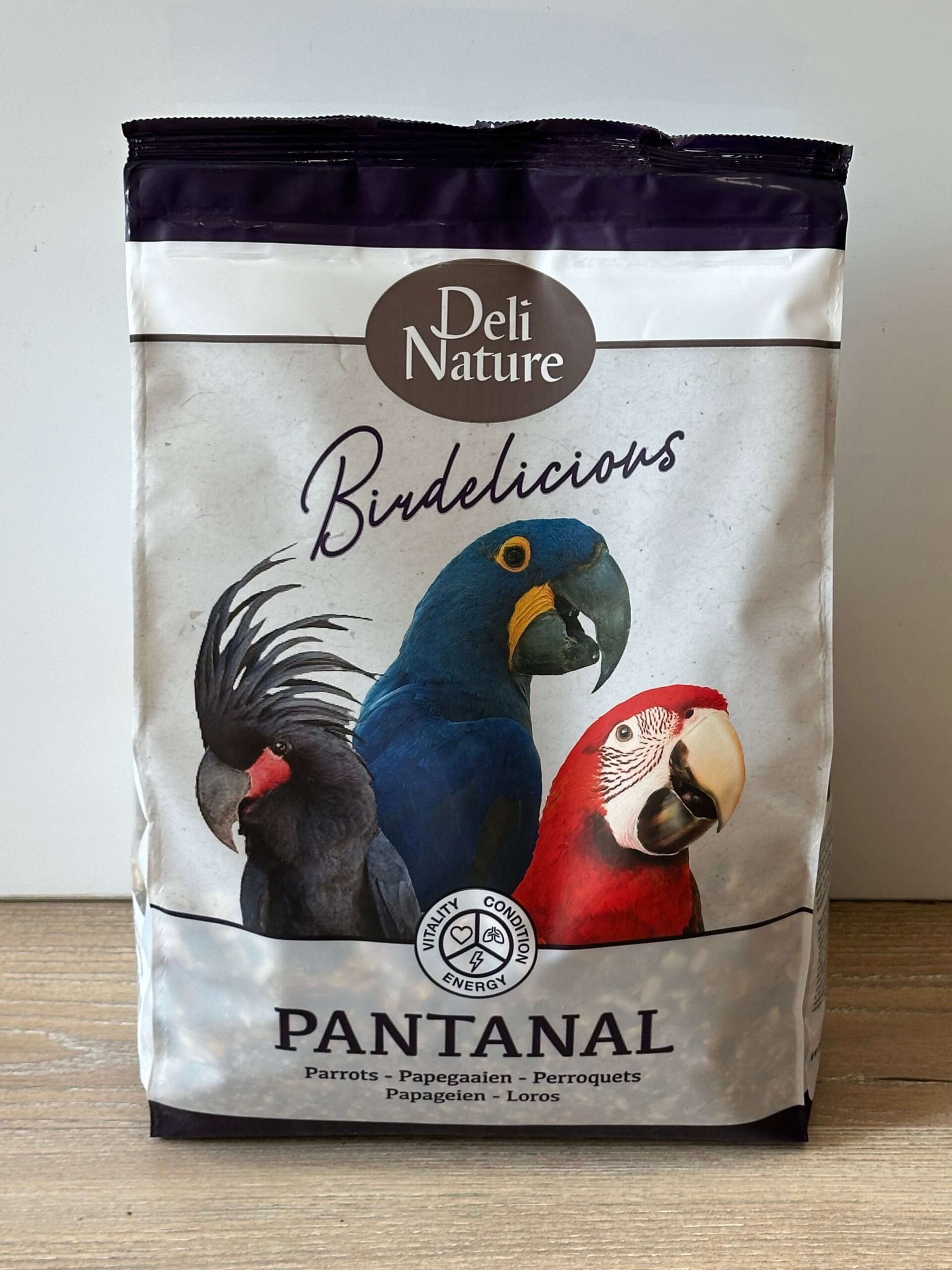 Deli nature Birdelicious parrots Pantanal hrana za južnoameričke ...